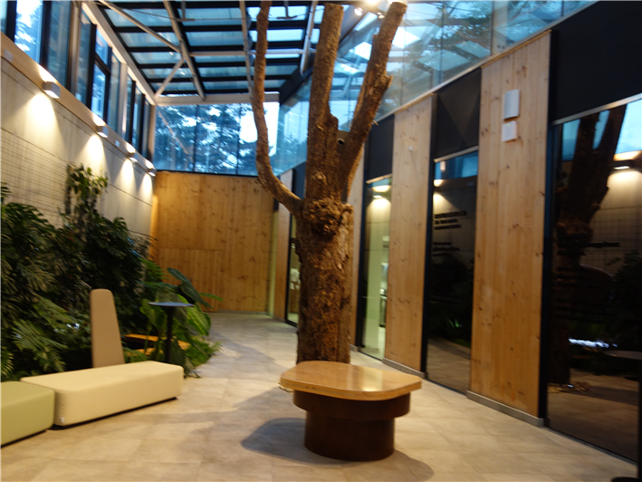 Review of Spanish restaurant Azurmendi near Bilbao by Andy Hayler in ...