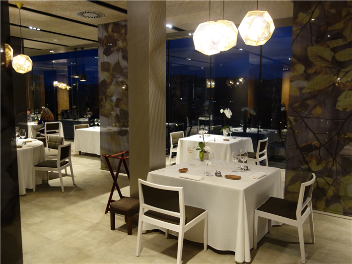 Review of Spanish restaurant Azurmendi near Bilbao by Andy Hayler in ...