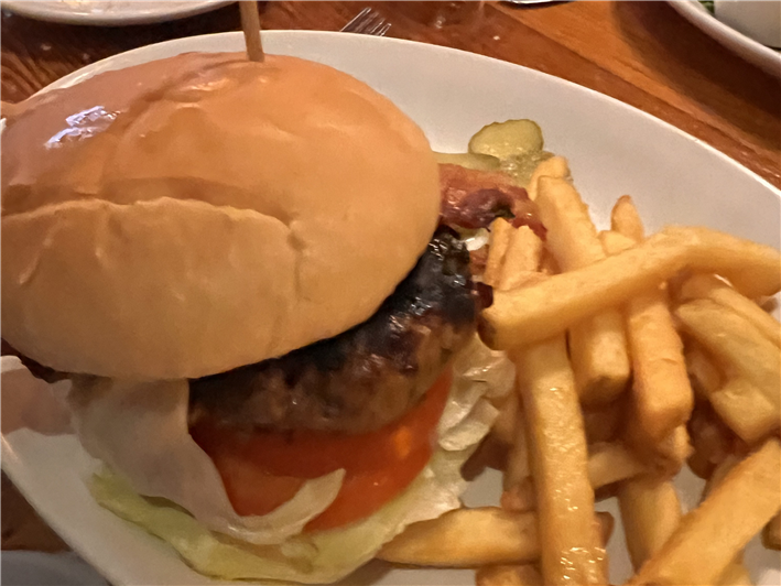 review of British restaurant Grumbles in Pimlico by Andy Hayler in May 2024