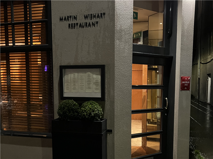 review of British restaurant Martin Wishart in Edinburgh by Andy Hayler ...