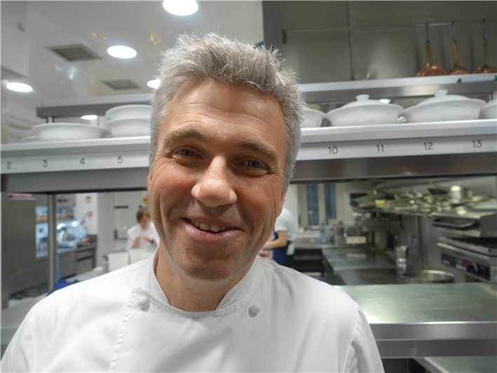 review of Edinburgh restaurant Martin Wishart by Andy Hayler