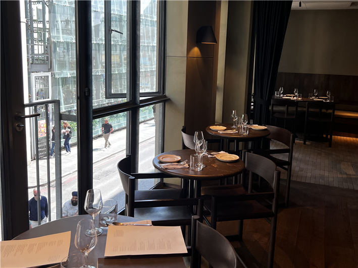 review of Greek restaurant Oma in Borough Market by Andy Hayler in May 2025