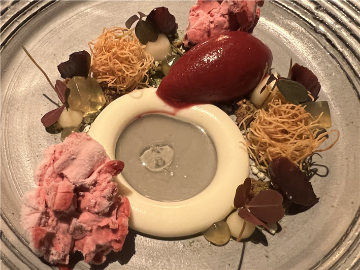 review of modern European restaurant Rutz in Berlin by Andy Hayler in ...