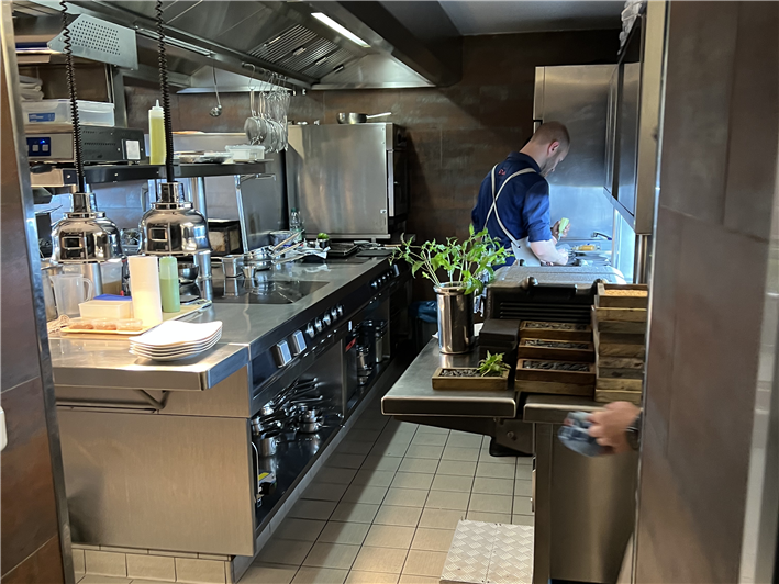 review of modern European restaurant Rutz in Berlin by Andy Hayler in ...