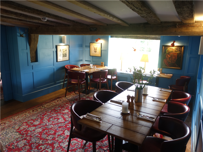 review of Suffolk Woodbridge British pub restaurant The Unruly Pig by ...