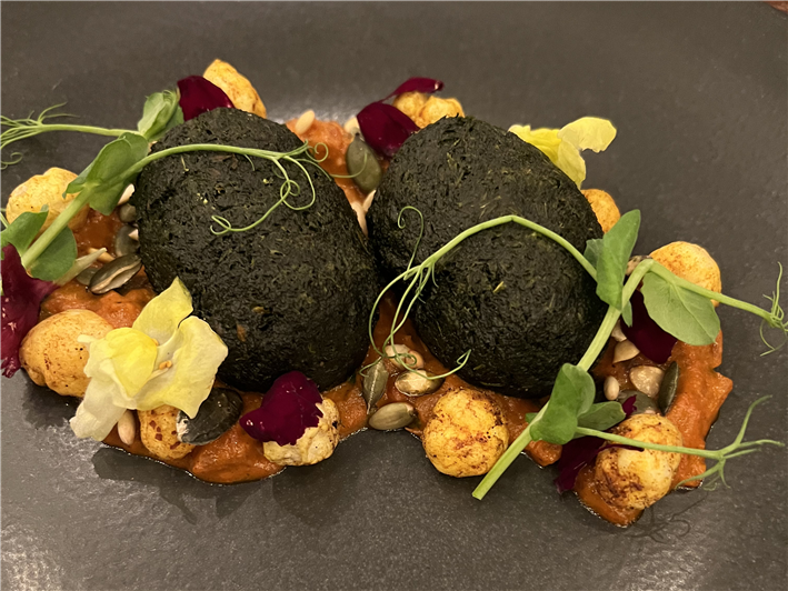 review of Indian restaurant Vaasu in Marlow by Andy Hayler in January 2023