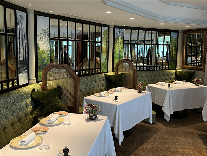 review of French restaurant The Waterside Inn in Bray by Andy Hayler in ...
